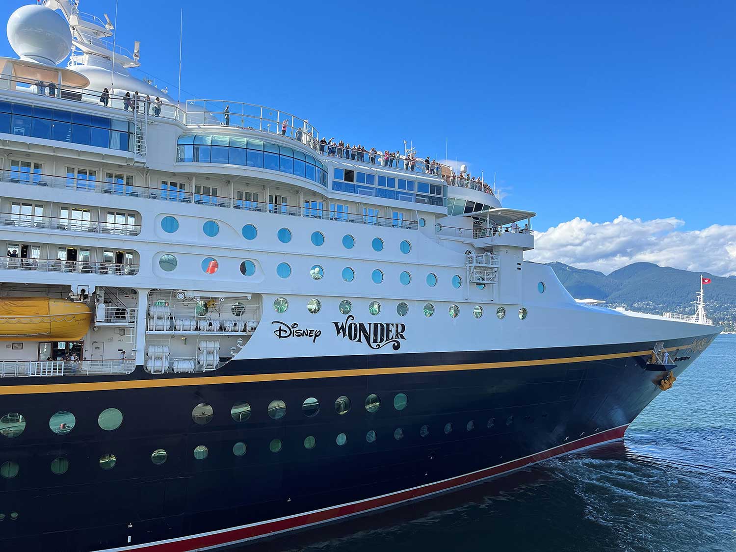 Three Cruise Ships Will Arrive in Cabo Tomorrow - Gringo Gazette